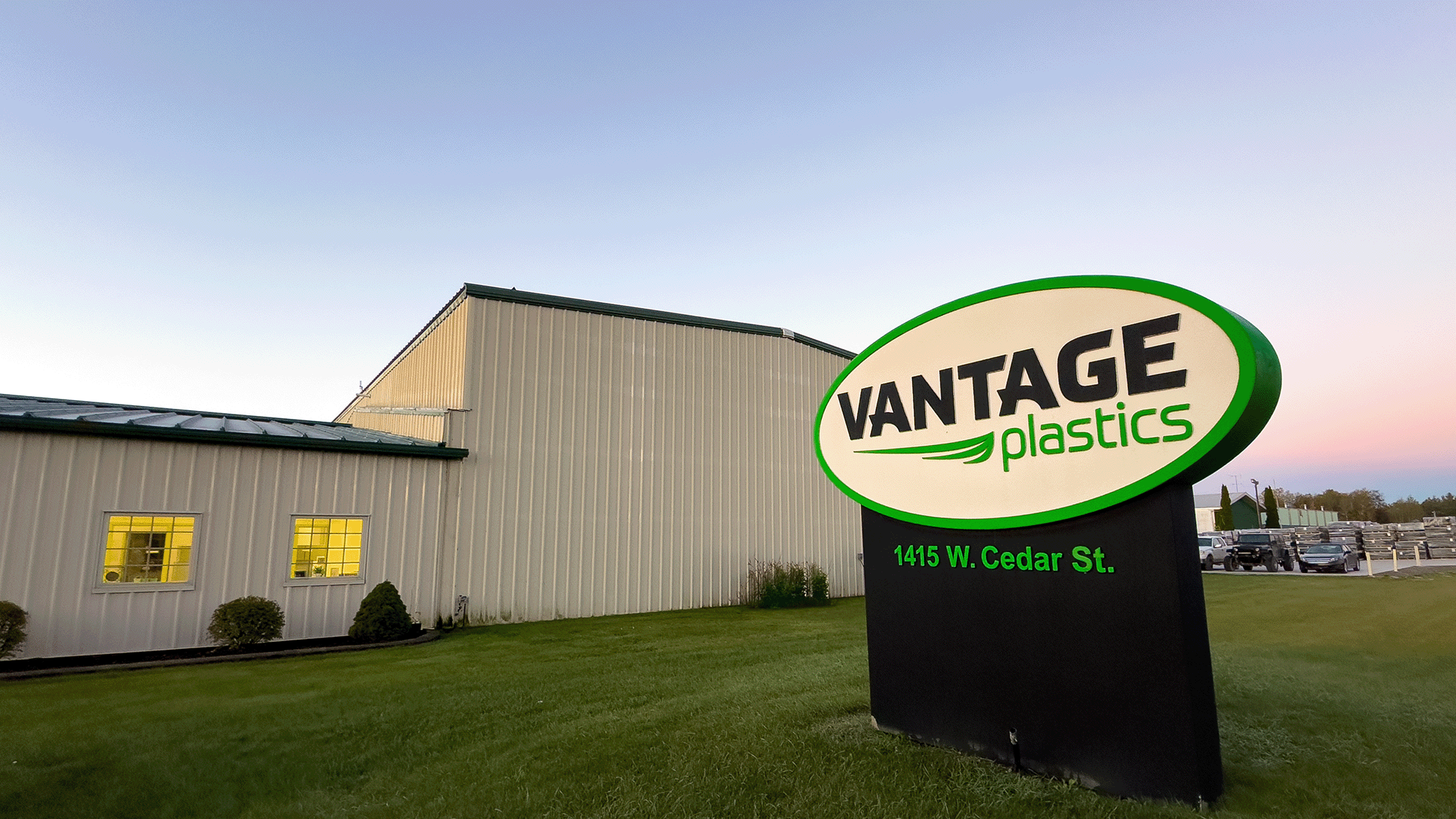 Custom Thermoforming and Injection Molding Plastics Manufacturing